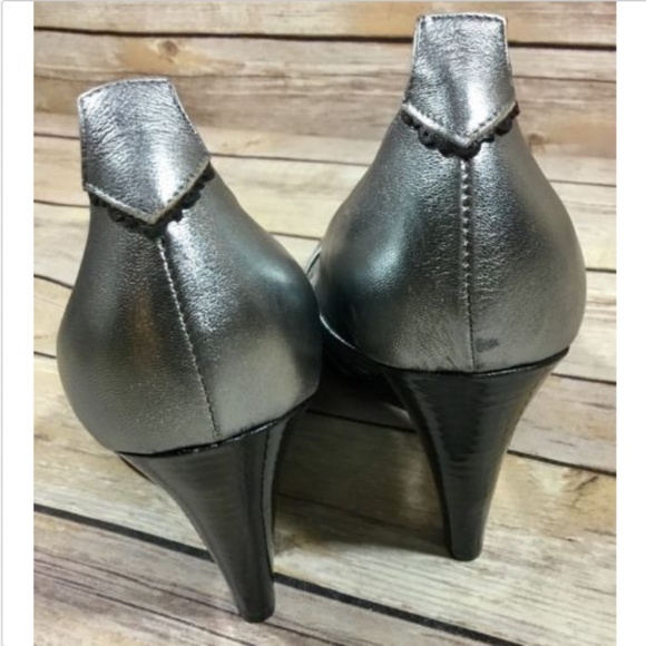 Isabella Fiore | Shoes | Isabella Fiore Nwob Womens Leather Wedge Heels ...